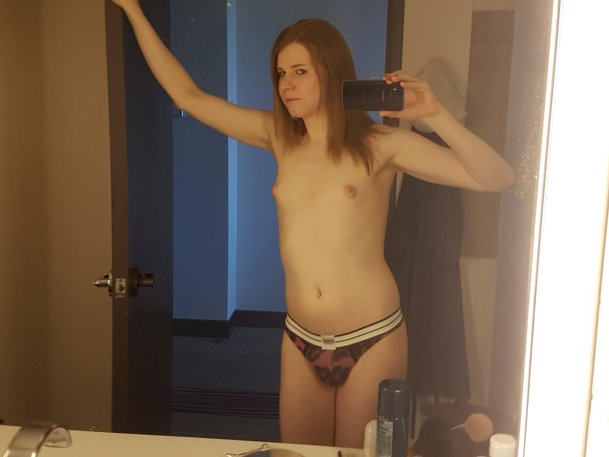 Amber Rembrandt Photo 50