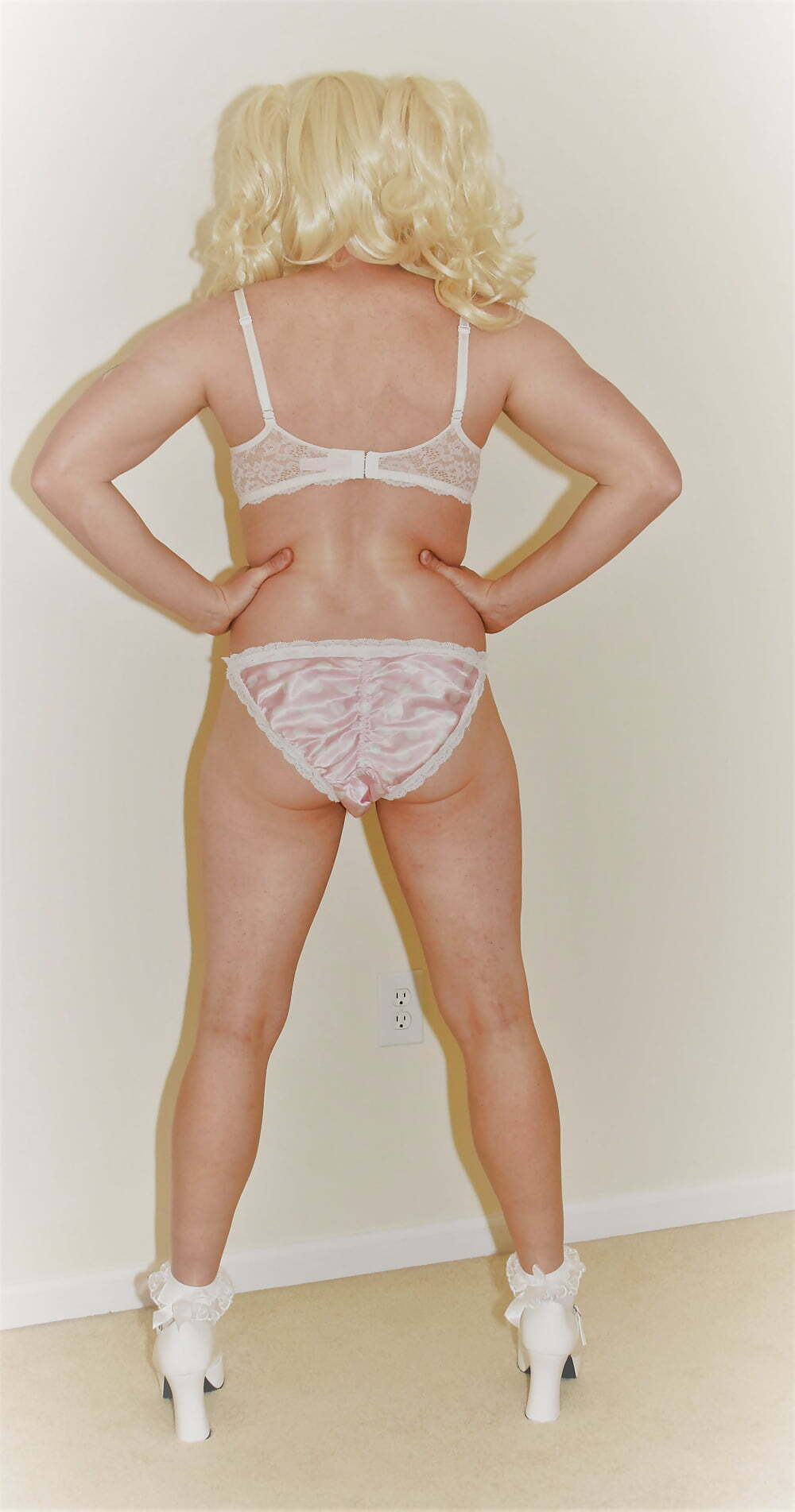 Barbie Slut Sissy Amy Foto 5