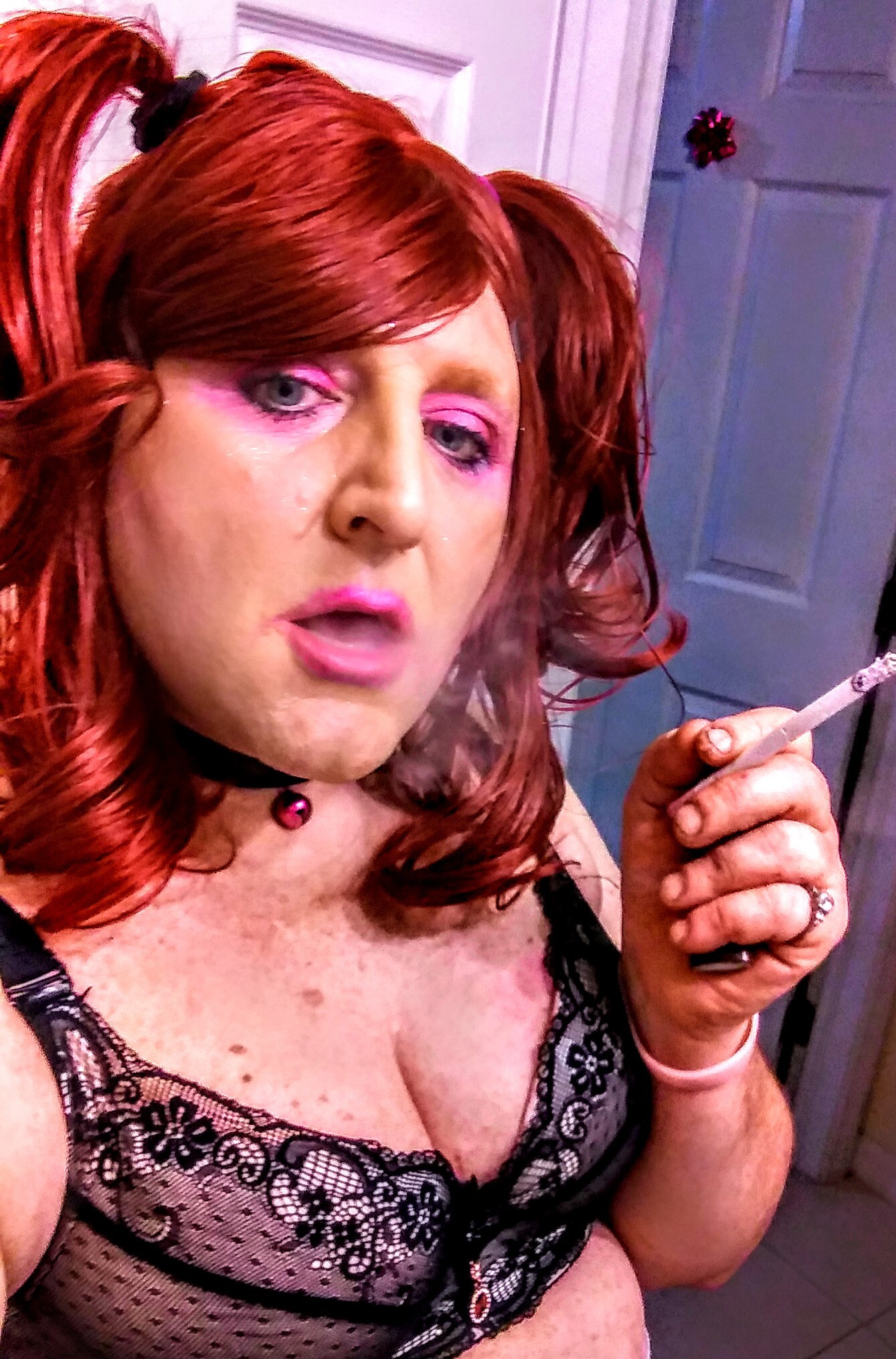 Smoking Cd Slut Photo 61