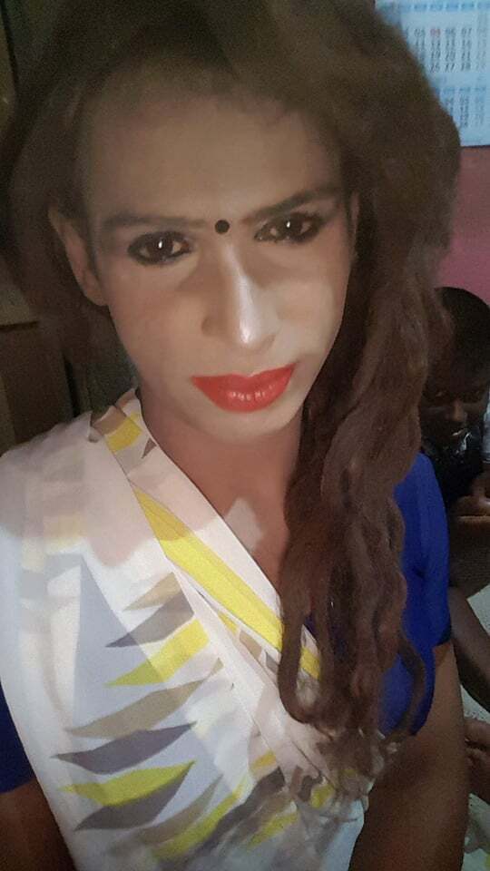 Sri Lankan Saree Shemale Photo 27