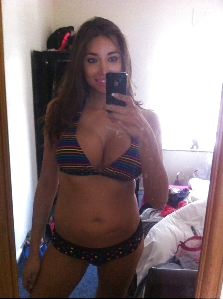 Kayla Andrews Photo 25