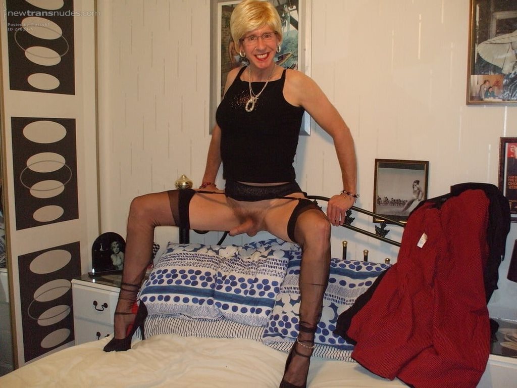 Miss Andi Moorcock Mature Crossdresser Loves To Expose 7 Photo 6