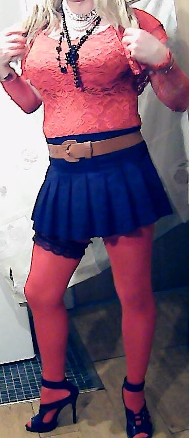 Dressed Like A Tart Photo 22 1737