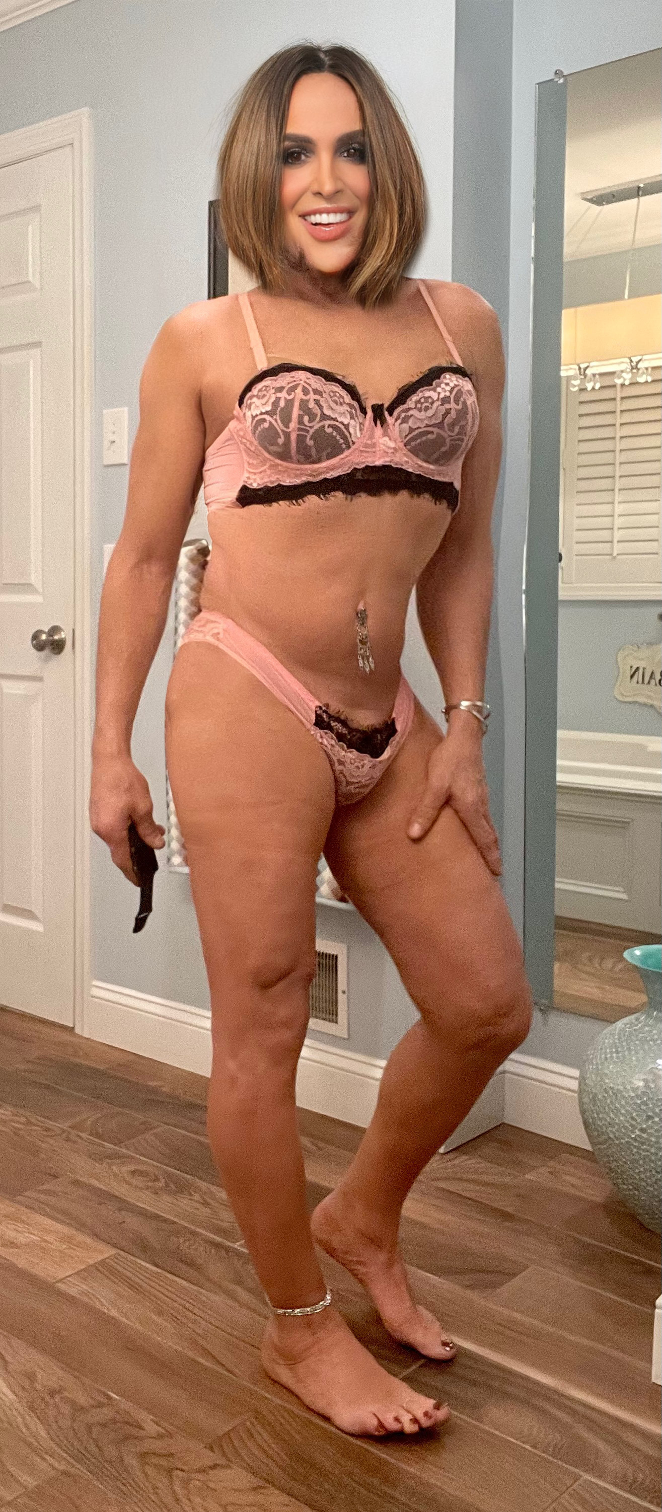Tgirl Stephanie Sissyish Photo 30