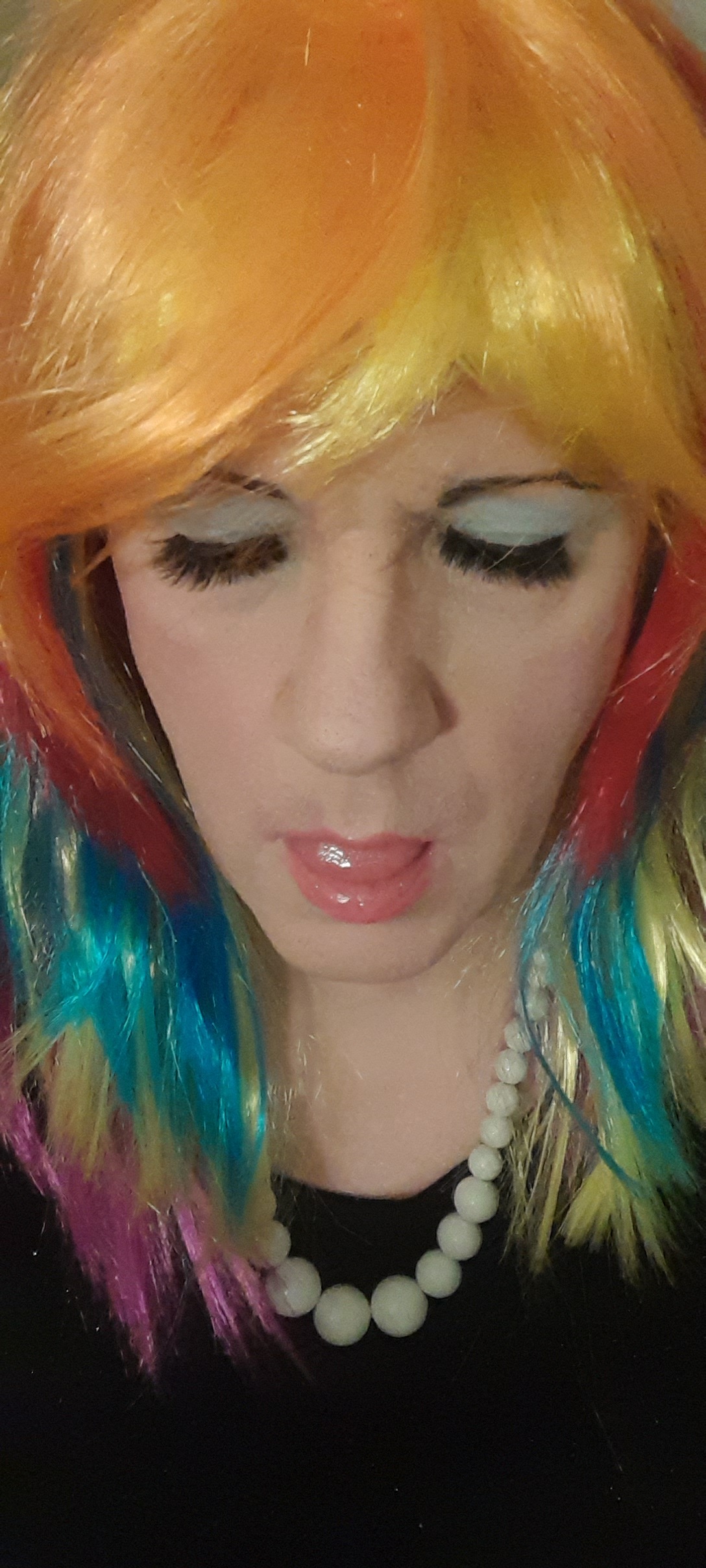 Mikaela Lilyskin Multiple Colored Hair Photo 12