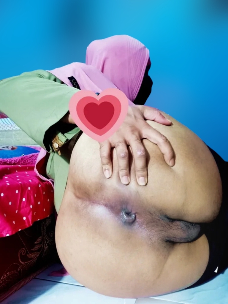 Sissy Hijab Muslim Photo 11