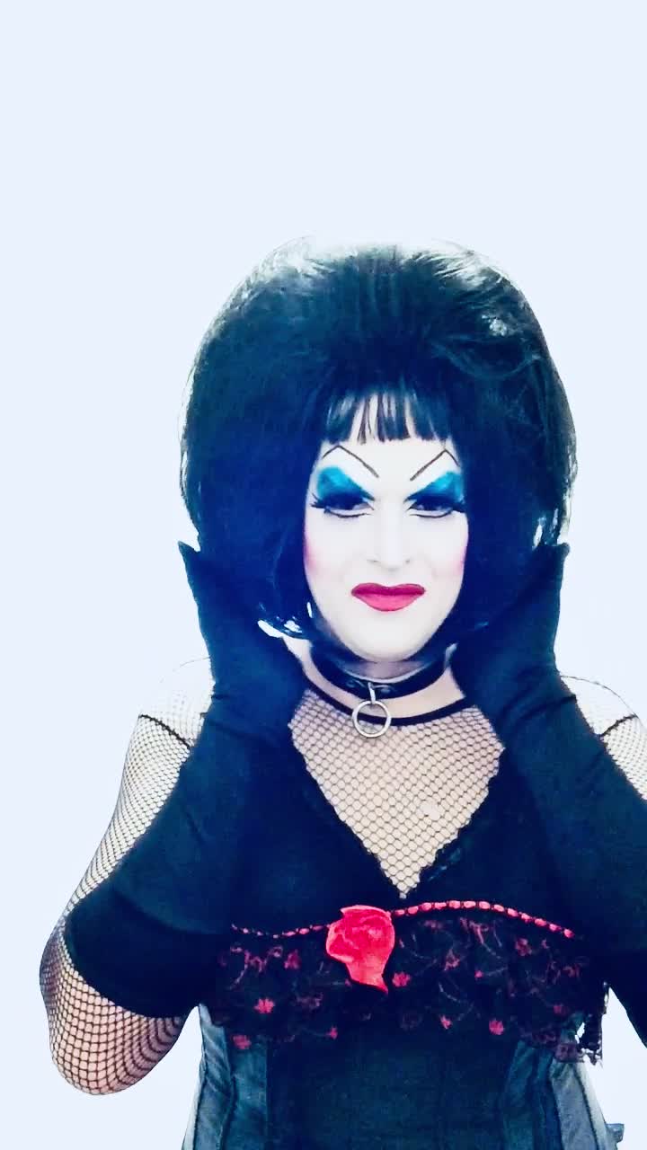 Sissy Slut In Heavy Makeup Shows Off For Cam 6574