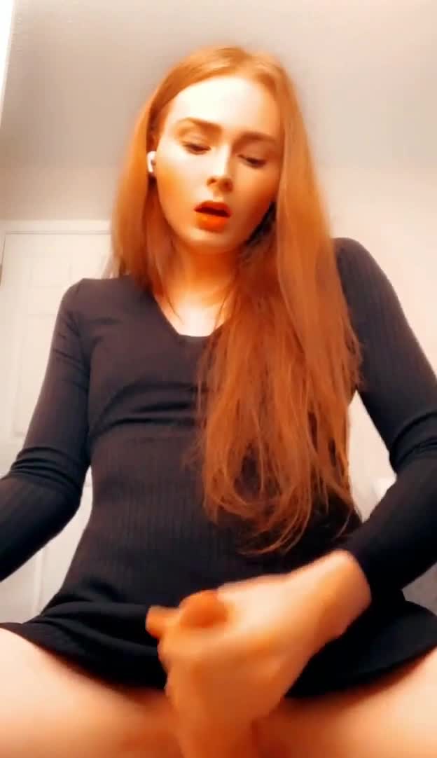 Gorgeous Ginger T Girl Cumshot