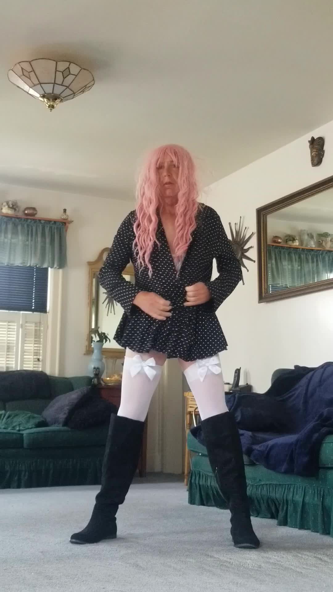 Crossdresser Tease 9734