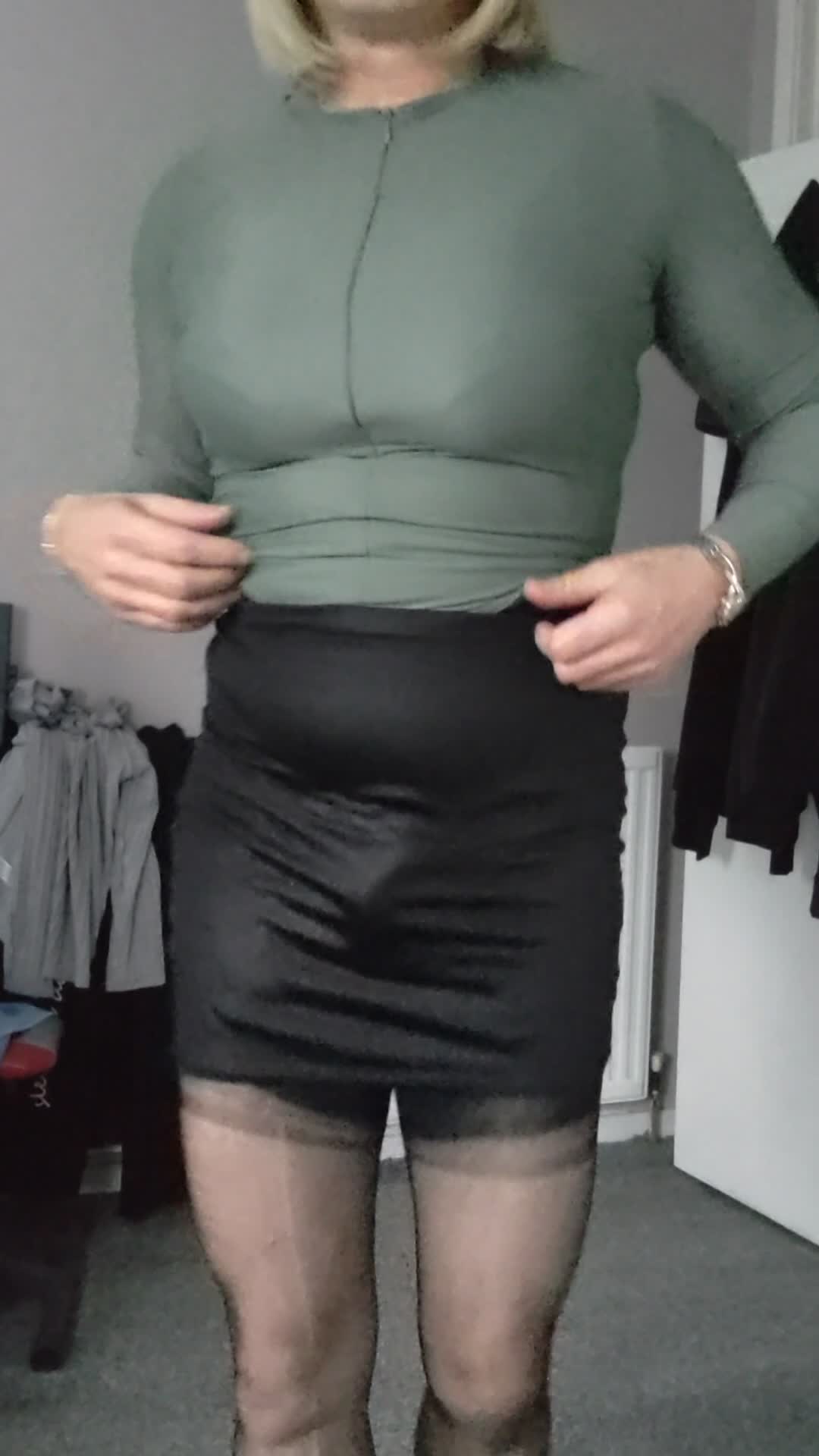 Crossdresser Skirt Bulge