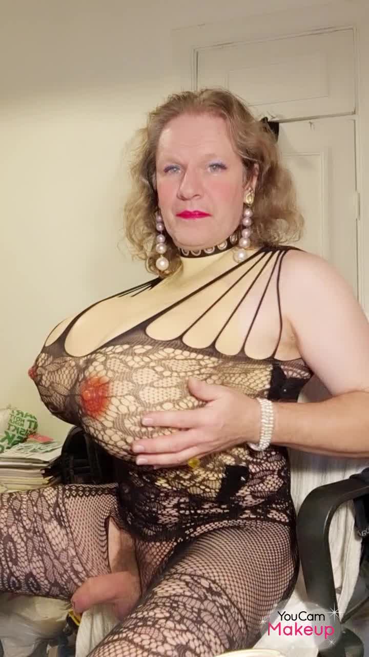 Sissy Heelboycd Enjoying Huge New Boobs 3462